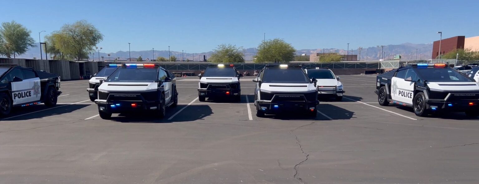 Las Vegas Polisi Tesla Cybertruck Filo Tanıtımıyla Tarih Yazdı